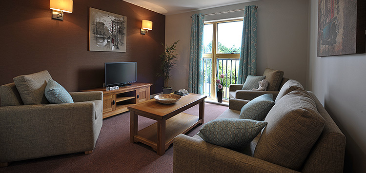 Dean Wood Care Home | Bupa UK