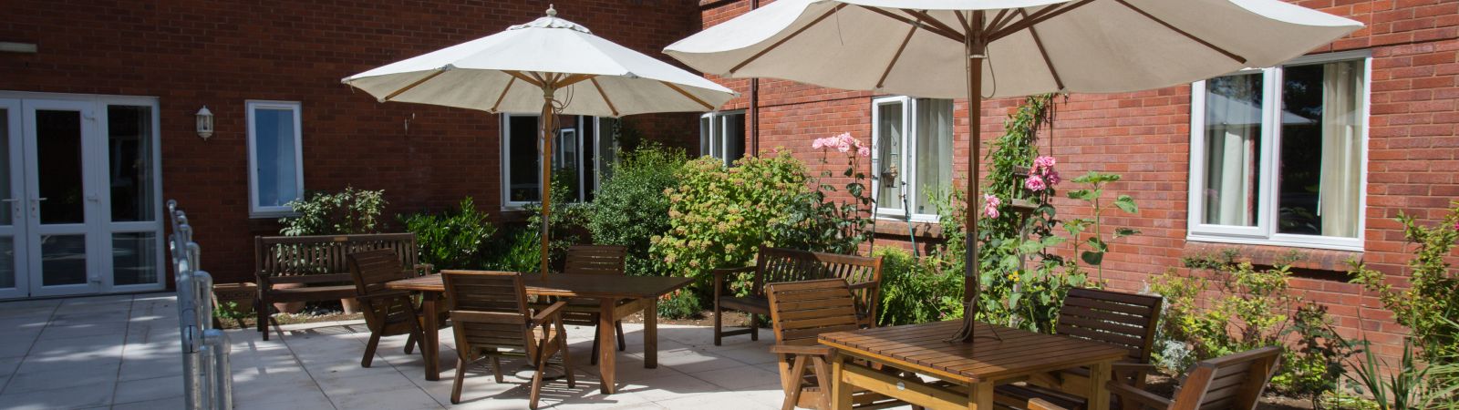 Trowbridge Oaks Care Home, Trowbridge | Bupa UK