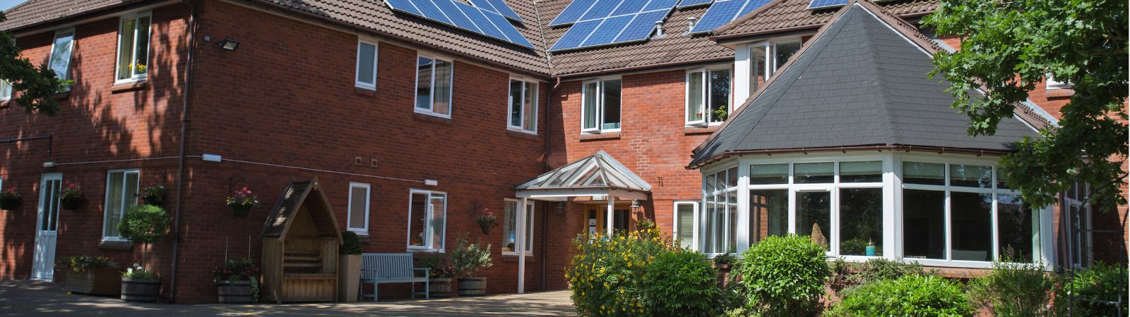 Trowbridge Oaks Care Home, Trowbridge | Bupa UK
