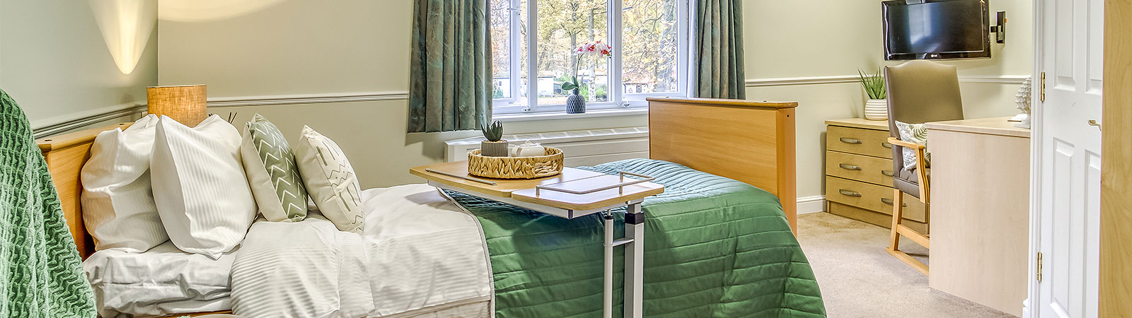 Trowbridge Oaks Care Home, Trowbridge | Bupa UK
